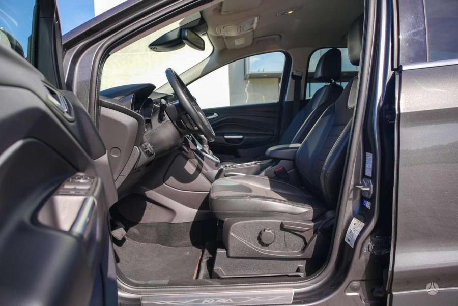 Grey Ford Kuga 2016 in Marijampole, with an engine capacity of 2.00 L and mileage of 236 thousand km for 7750 €, photo 24 on AUTOMOTO.COM.LV