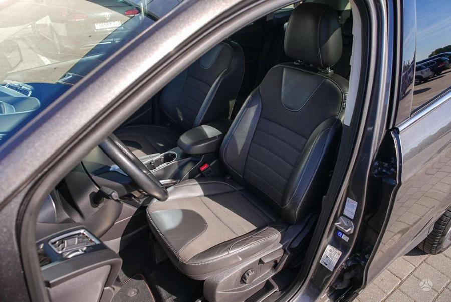 Grey Ford Kuga 2016 in Marijampole, with an engine capacity of 2.00 L and mileage of 236 thousand km for 7750 €, photo 25 on AUTOMOTO.COM.LV
