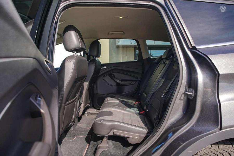 Grey Ford Kuga 2016 in Marijampole, with an engine capacity of 2.00 L and mileage of 236 thousand km for 7750 €, photo 29 on AUTOMOTO.COM.LV
