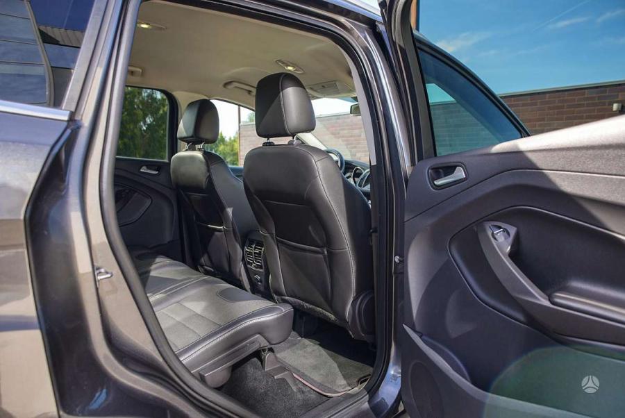 Grey Ford Kuga 2016 in Marijampole, with an engine capacity of 2.00 L and mileage of 236 thousand km for 7750 €, photo 30 on AUTOMOTO.COM.LV
