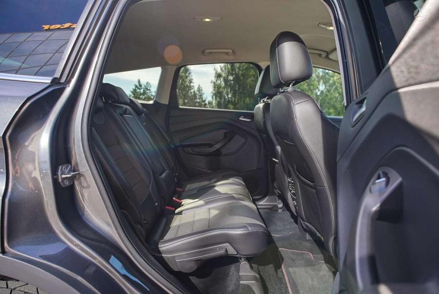 Grey Ford Kuga 2016 in Marijampole, with an engine capacity of 2.00 L and mileage of 236 thousand km for 7750 €, photo 31 on AUTOMOTO.COM.LV