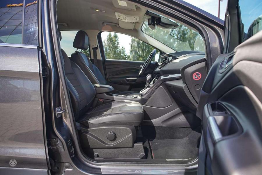 Grey Ford Kuga 2016 in Marijampole, with an engine capacity of 2.00 L and mileage of 236 thousand km for 7750 €, photo 34 on AUTOMOTO.COM.LV