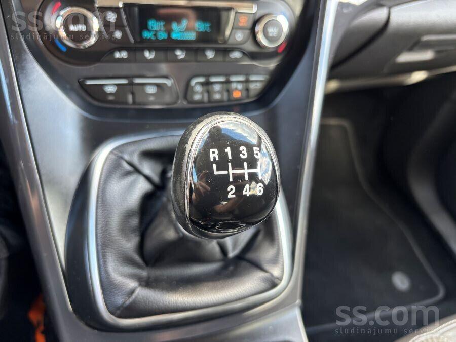 Grey Ford Kuga 2016 in Riga, with an engine capacity of 1.50 L and mileage of 143 thousand km for 8650 €, photo 18 on AUTOMOTO.COM.LV