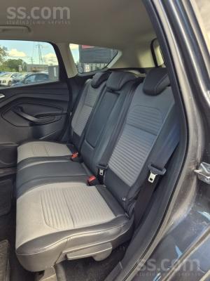 Pelēks Ford Kuga 2016 Rīga, ar dzinēja tilpumu 2.00 L un nobraukumu 133 tūkst. km par 10990 €, foto 17 vietnē AUTOMOTO.COM.LV