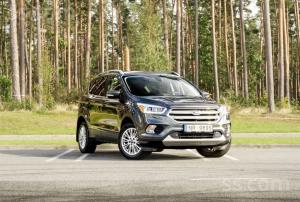 Grey Ford Kuga 2016 in Riga, with an engine capacity of 2.00 L and mileage of 133 thousand km for 10990 €, photo 3 on AUTOMOTO.COM.LV