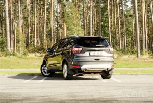 Grey Ford Kuga 2016 in Riga, with an engine capacity of 2.00 L and mileage of 133 thousand km for 10990 €, photo 9 on AUTOMOTO.COM.LV