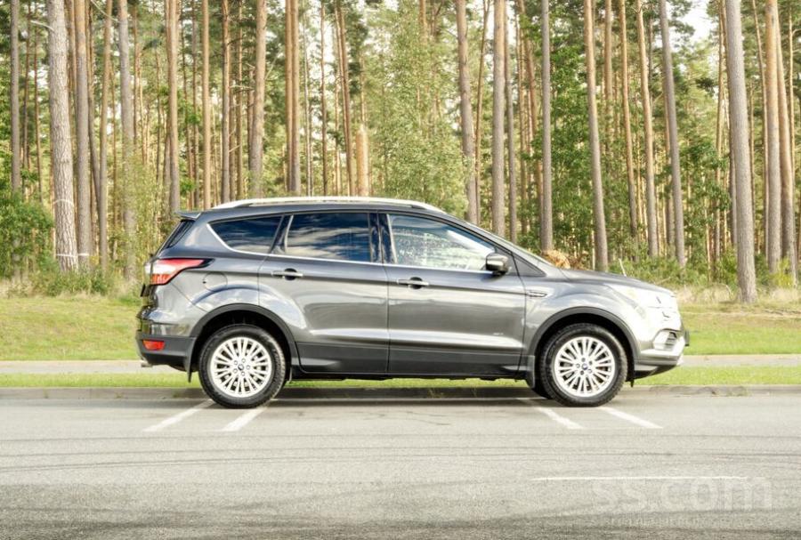 Grey Ford Kuga 2016 in Riga, with an engine capacity of 2.00 L and mileage of 133 thousand km for 10990 €, photo 10 on AUTOMOTO.COM.LV