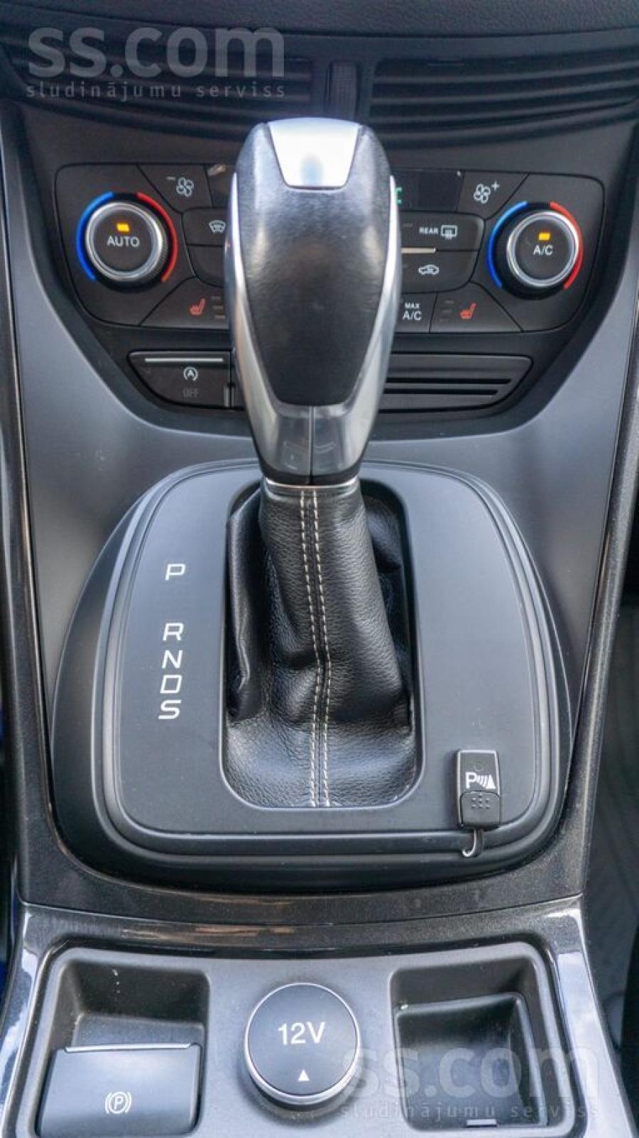 Grey Ford Kuga 2016 in Riga, with an engine capacity of 2.00 L and mileage of 133 thousand km for 10990 €, photo 17 on AUTOMOTO.COM.LV