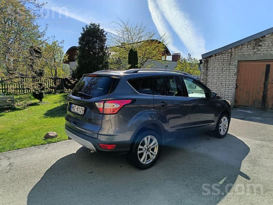 Pelēks Ford Kuga 2017 Ventspils, ar dzinēja tilpumu 2.00 L un nobraukumu 174 tūkst. km par 11900 €, foto 6 vietnē AUTOMOTO.COM.LV