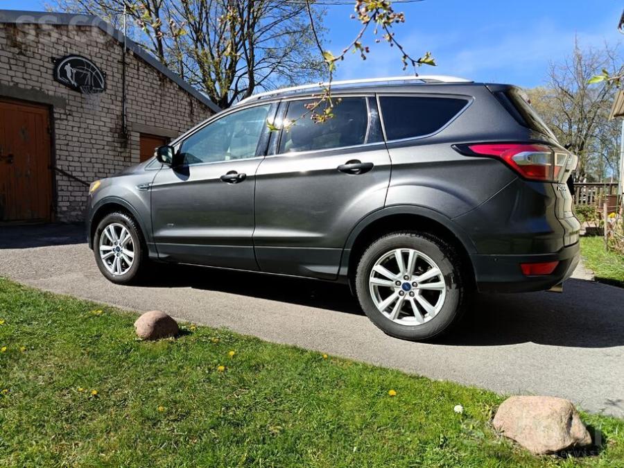 Pelēks Ford Kuga 2017 Ventspils, ar dzinēja tilpumu 2.00 L un nobraukumu 174 tūkst. km par 11900 €, foto 9 vietnē AUTOMOTO.COM.LV