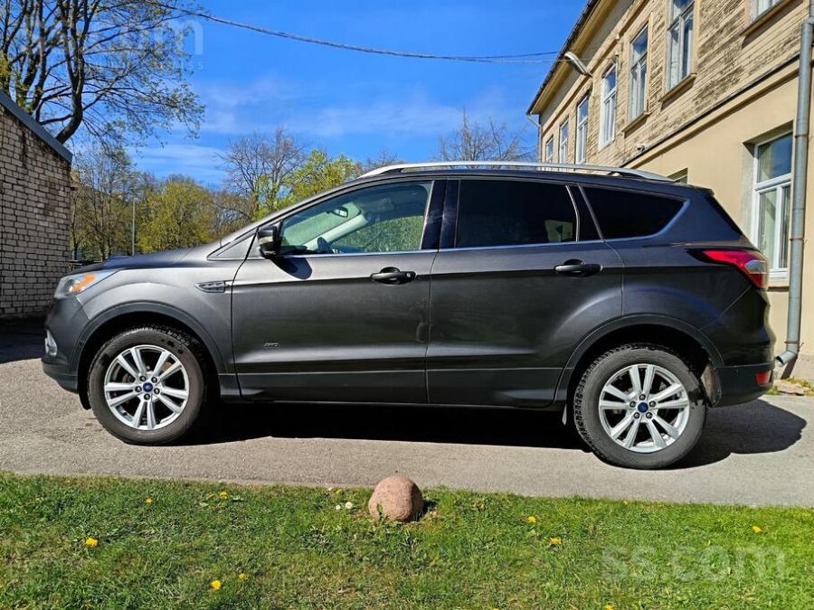 Pelēks Ford Kuga 2017 Ventspils, ar dzinēja tilpumu 2.00 L un nobraukumu 174 tūkst. km par 11900 €, foto 10 vietnē AUTOMOTO.COM.LV