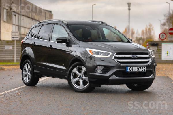 Pelēks Ford Kuga 2017 Jelgava, ar dzinēja tilpumu 2.00 L un nobraukumu 216 tūkst. km par 13900 €, foto 2 vietnē AUTOMOTO.COM.LV