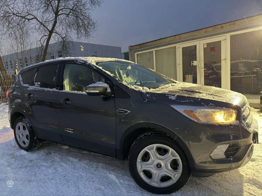 Pelēks Ford Kuga 2017 Kauņa, ar dzinēja tilpumu 2.00 L un nobraukumu 224 tūkst. km par 7750 €, foto 4 vietnē AUTOMOTO.COM.LV