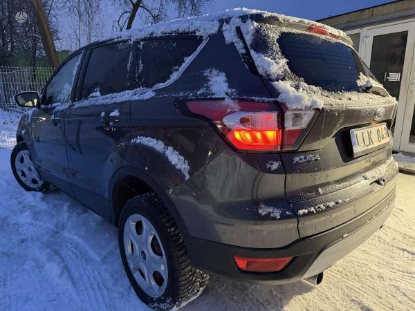 Pelēks Ford Kuga 2017 Kauņa, ar dzinēja tilpumu 2.00 L un nobraukumu 224 tūkst. km par 7750 €, foto 9 vietnē AUTOMOTO.COM.LV
