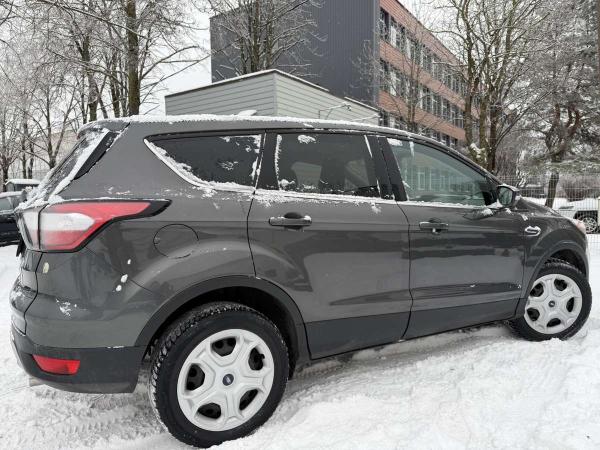 Grey Ford Kuga 2017 in Kaunas, with an engine capacity of 2.00 L and mileage of 224 thousand km for 7750 €, photo 10 on AUTOMOTO.COM.LV