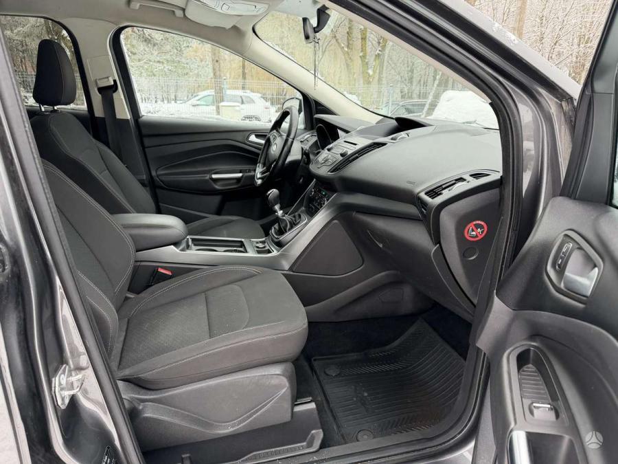 Grey Ford Kuga 2017 in Kaunas, with an engine capacity of 2.00 L and mileage of 224 thousand km for 7750 €, photo 12 on AUTOMOTO.COM.LV