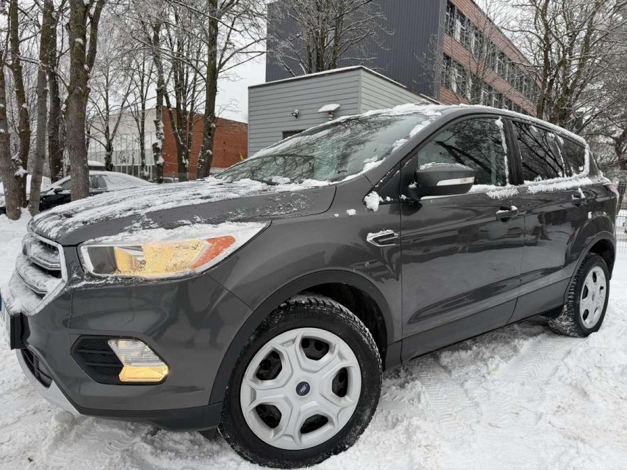 Grey Ford Kuga 2017 in Kaunas, with an engine capacity of 2.00 L and mileage of 224 thousand km for 7750 €, photo 15 on AUTOMOTO.COM.LV