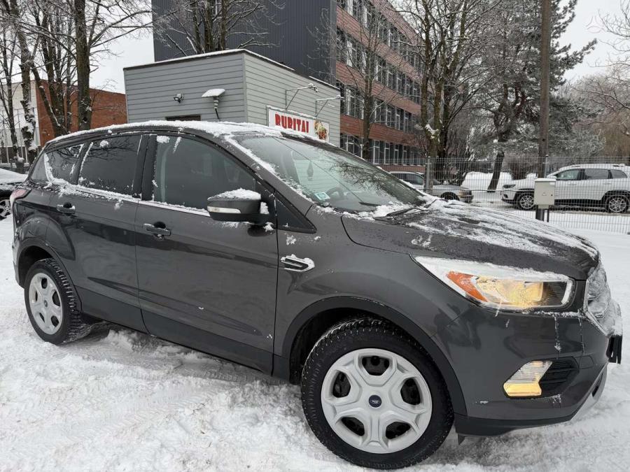 Grey Ford Kuga 2017 in Kaunas, with an engine capacity of 2.00 L and mileage of 224 thousand km for 7750 €, photo 16 on AUTOMOTO.COM.LV