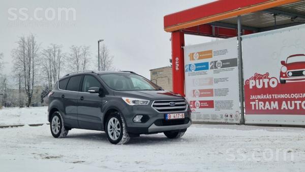 Grey Ford Kuga 2017 in Jelgava, with an engine capacity of 1.50 L and mileage of 184 thousand km for 10940 €, photo 2 on AUTOMOTO.COM.LV
