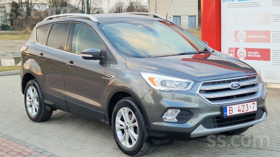 Grey Ford Kuga 2017 in Jelgava, with an engine capacity of 1.50 L and mileage of 184 thousand km for 10950 €, photo 1 on AUTOMOTO.COM.LV