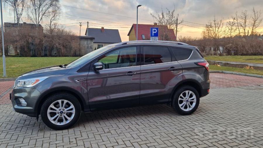Grey Ford Kuga 2017 in Jelgava, with an engine capacity of 1.50 L and mileage of 184 thousand km for 10950 €, photo 6 on AUTOMOTO.COM.LV