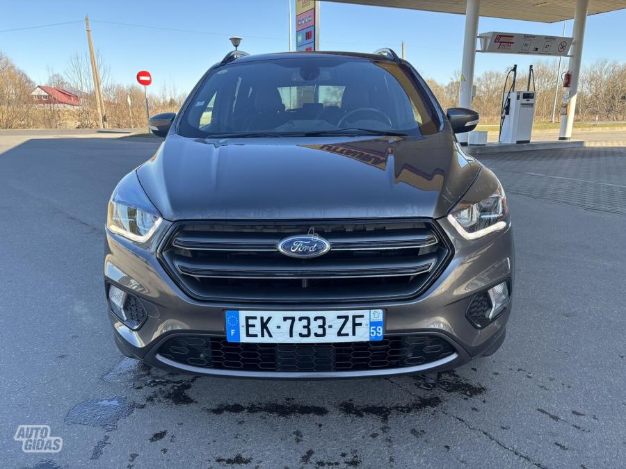 Grey Ford Kuga 2017 in Taurage, with an engine capacity of 1.50 L and mileage of 180 thousand km for 9500 €, photo 3 on AUTOMOTO.COM.LV