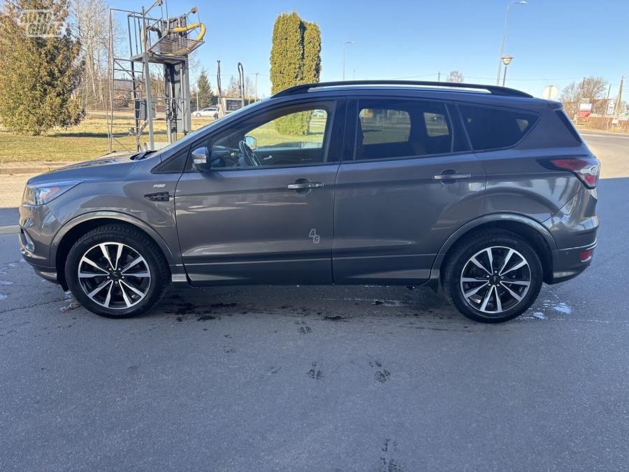 Grey Ford Kuga 2017 in Taurage, with an engine capacity of 1.50 L and mileage of 180 thousand km for 9500 €, photo 5 on AUTOMOTO.COM.LV