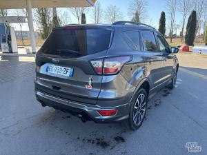 Grey Ford Kuga 2017 in Taurage, with an engine capacity of 1.50 L and mileage of 180 thousand km for 9500 €, photo 8 on AUTOMOTO.COM.LV
