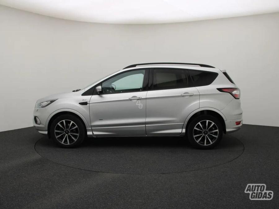 Pelēks Ford Kuga 2017 Viļņa, ar dzinēja tilpumu 1.50 L un nobraukumu 58 tūkst. km par 15999 €, foto 7 vietnē AUTOMOTO.COM.LV