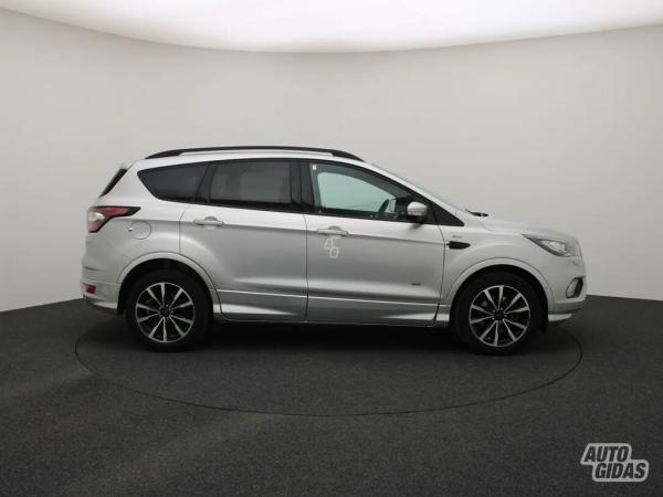Pelēks Ford Kuga 2017 Viļņa, ar dzinēja tilpumu 1.50 L un nobraukumu 58 tūkst. km par 15999 €, foto 9 vietnē AUTOMOTO.COM.LV