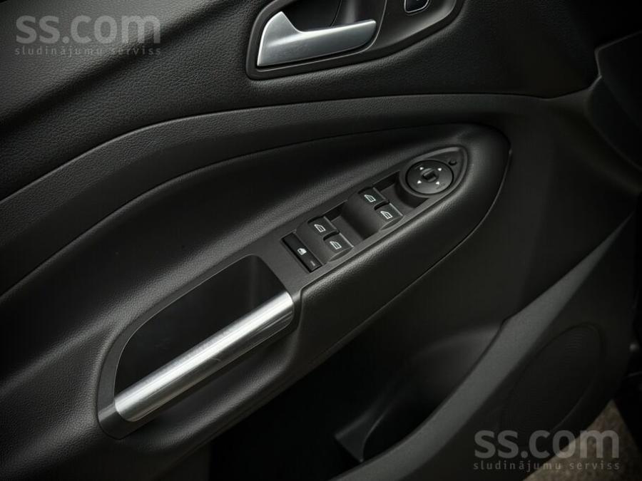 Pelēks Ford Kuga 2017 Tukums, ar dzinēja tilpumu 2.00 L un nobraukumu 162 tūkst. km par 13990 €, foto 16 vietnē AUTOMOTO.COM.LV