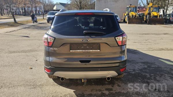 Grey Ford Kuga 2017 in Limbazi, with an engine capacity of 2.00 L and mileage of 238 thousand km for 10500 €, photo 6 on AUTOMOTO.COM.LV