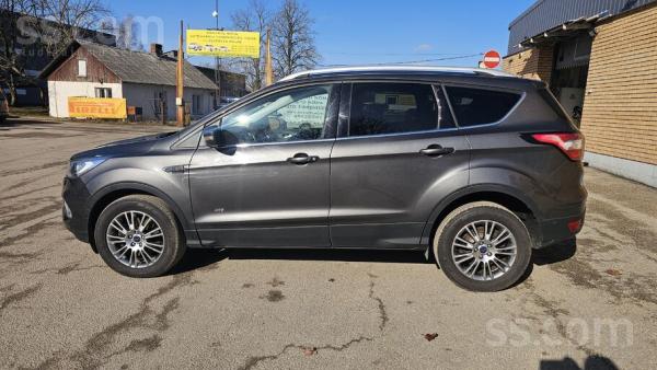 Grey Ford Kuga 2017 in Limbazi, with an engine capacity of 2.00 L and mileage of 238 thousand km for 10500 €, photo 8 on AUTOMOTO.COM.LV