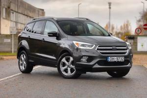 Pelēks Ford Kuga 2017 Jelgava, ar dzinēja tilpumu 2.00 L un nobraukumu 216 tūkst. km par 9500 €, foto 3 vietnē AUTOMOTO.COM.LV