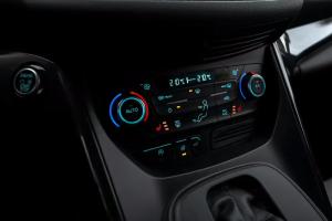 Pelēks Ford Kuga 2017 Jelgava, ar dzinēja tilpumu 2.00 L un nobraukumu 216 tūkst. km par 9500 €, foto 14 vietnē AUTOMOTO.COM.LV