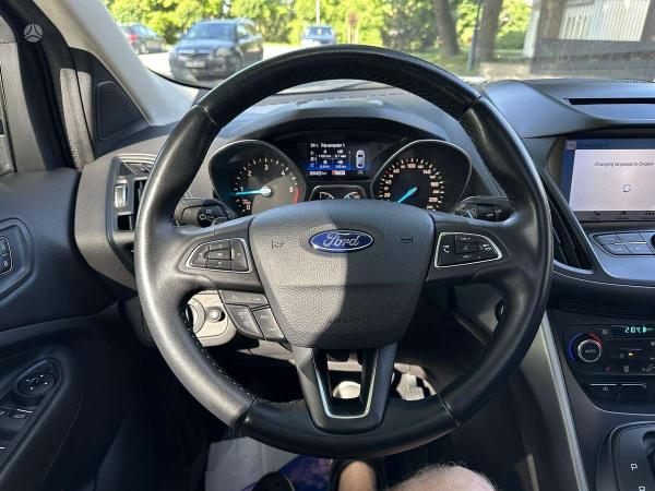 Pelēks Ford Kuga 2017 Tauragė, ar dzinēja tilpumu 1.50 L un nobraukumu 200 tūkst. km par 8800 €, foto 10 vietnē AUTOMOTO.COM.LV