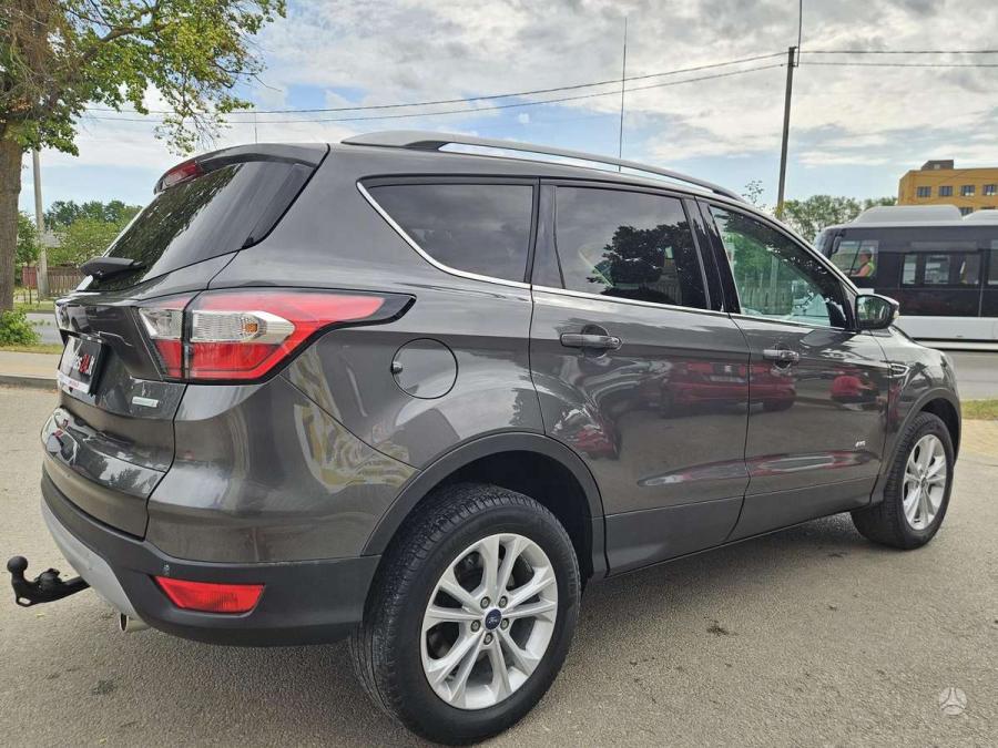 Pelēks Ford Kuga 2017 Šauļi, ar dzinēja tilpumu 1.50 L un nobraukumu 137 tūkst. km par 11950 €, foto 9 vietnē AUTOMOTO.COM.LV
