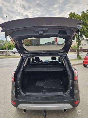 Pelēks Ford Kuga 2017 Šauļi, ar dzinēja tilpumu 1.50 L un nobraukumu 137 tūkst. km par 11950 €, foto 13 vietnē AUTOMOTO.COM.LV