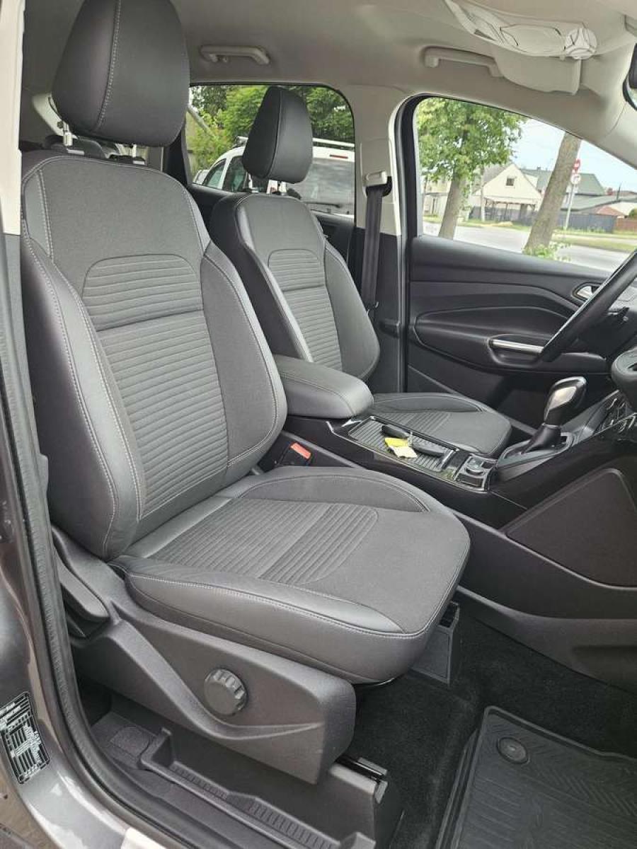 Pelēks Ford Kuga 2017 Šauļi, ar dzinēja tilpumu 1.50 L un nobraukumu 137 tūkst. km par 11950 €, foto 19 vietnē AUTOMOTO.COM.LV