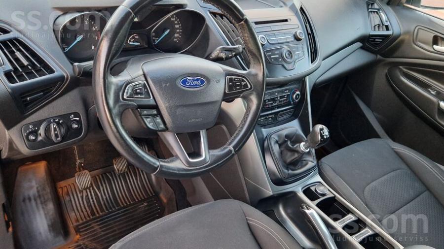 Grey Ford Kuga 2017 in Jelgava, with an engine capacity of 1.50 L and mileage of 98 thousand km for 10950 €, photo 34 on AUTOMOTO.COM.LV