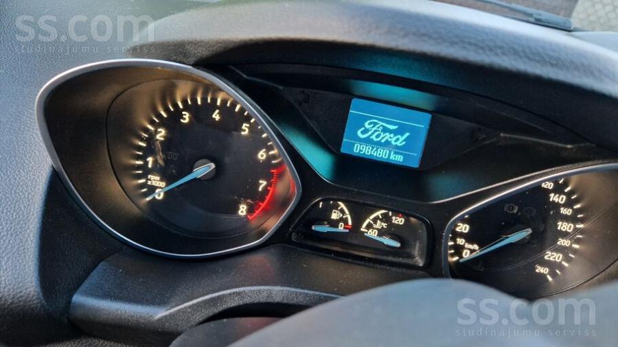 Grey Ford Kuga 2017 in Jelgava, with an engine capacity of 1.50 L and mileage of 98 thousand km for 10950 €, photo 35 on AUTOMOTO.COM.LV