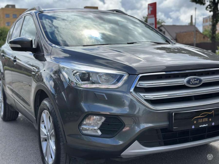 Pelēks Ford Kuga 2017 Šauļi, ar dzinēja tilpumu 1.50 L un nobraukumu 227 tūkst. km par 9450 €, foto 14 vietnē AUTOMOTO.COM.LV