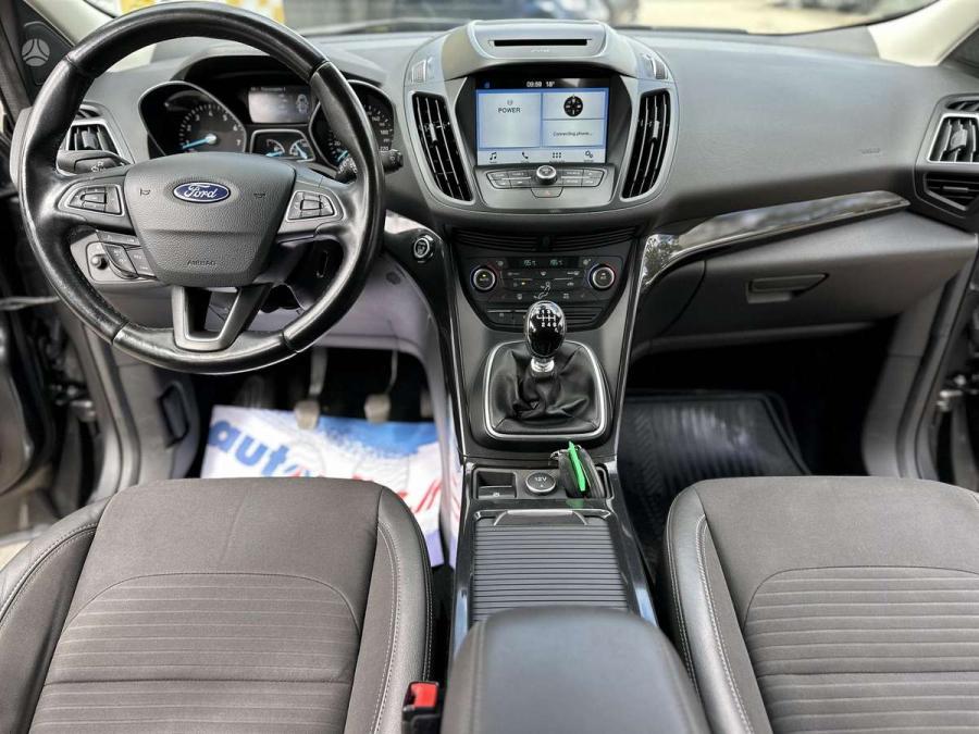 Pelēks Ford Kuga 2017 Šauļi, ar dzinēja tilpumu 1.50 L un nobraukumu 227 tūkst. km par 9450 €, foto 24 vietnē AUTOMOTO.COM.LV
