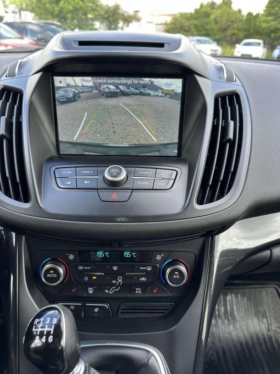 Pelēks Ford Kuga 2017 Šauļi, ar dzinēja tilpumu 1.50 L un nobraukumu 227 tūkst. km par 9450 €, foto 31 vietnē AUTOMOTO.COM.LV