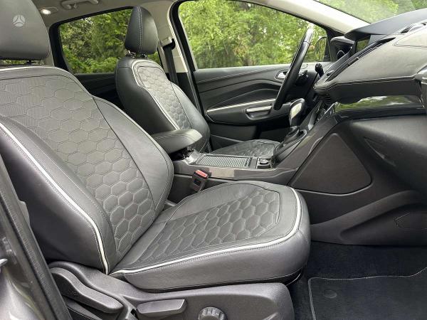 Grey Ford Kuga 2017 in Kaunas, with an engine capacity of 2.00 L and mileage of 190 thousand km for 11990 €, photo 9 on AUTOMOTO.COM.LV