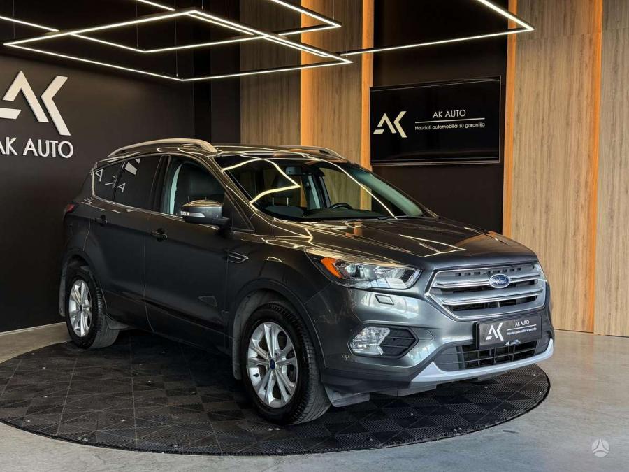 Grey Ford Kuga 2017 in Kaunas, with an engine capacity of 1.50 L and mileage of 195 thousand km for 9490 €, photo 3 on AUTOMOTO.COM.LV