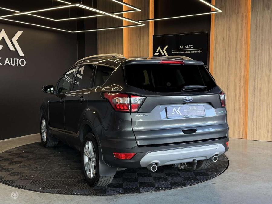 Grey Ford Kuga 2017 in Kaunas, with an engine capacity of 1.50 L and mileage of 195 thousand km for 9490 €, photo 10 on AUTOMOTO.COM.LV