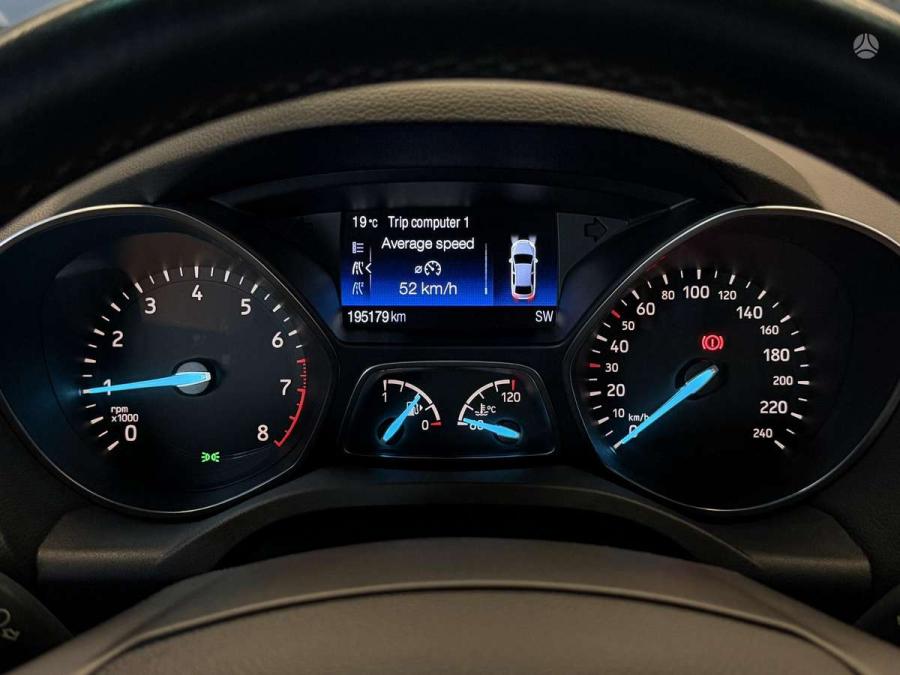 Grey Ford Kuga 2017 in Kaunas, with an engine capacity of 1.50 L and mileage of 195 thousand km for 9490 €, photo 25 on AUTOMOTO.COM.LV