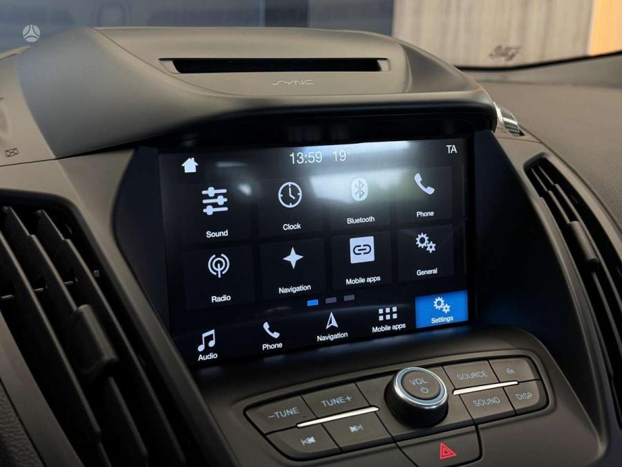 Grey Ford Kuga 2017 in Kaunas, with an engine capacity of 1.50 L and mileage of 195 thousand km for 9490 €, photo 27 on AUTOMOTO.COM.LV