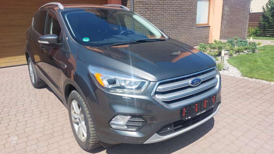 Grey Ford Kuga 2017 in Kaunas, with an engine capacity of 1.50 L and mileage of 210 thousand km for 7490 €, photo 4 on AUTOMOTO.COM.LV